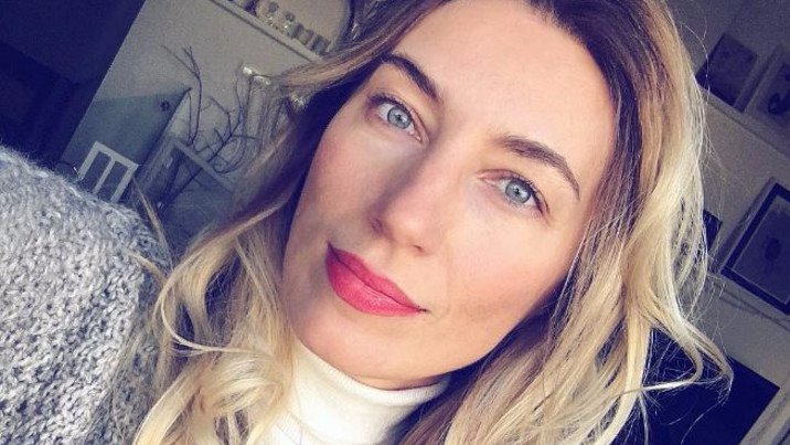 Pevačica se SKINULA i ODUŠEVILA IZGLEDOM u petoj deceniji! (FOTO) | pink.rs