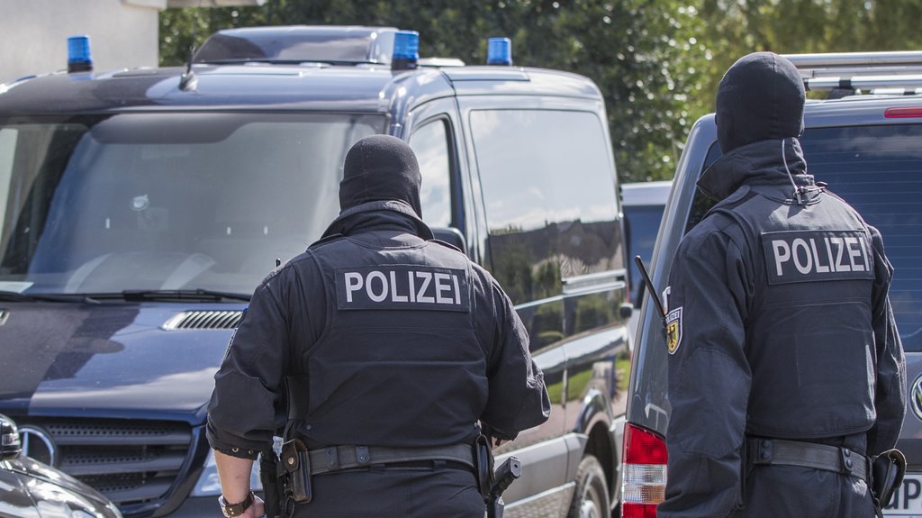 MMA BORAC IZ SRBIJE UBIJEN ISPRED RESTORANA U NEMAČKOJ: Uhapšeni Albanac pretio gostima, pa ...