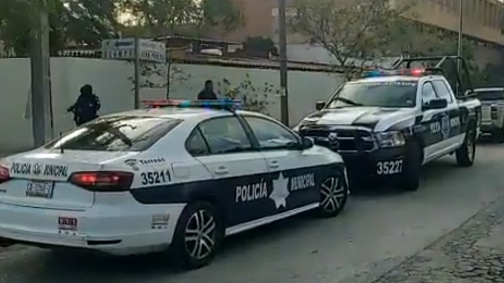 DETALJI DRAME U MEKSIKU: Ljudi padali sa visine od oko 12 metara ...
