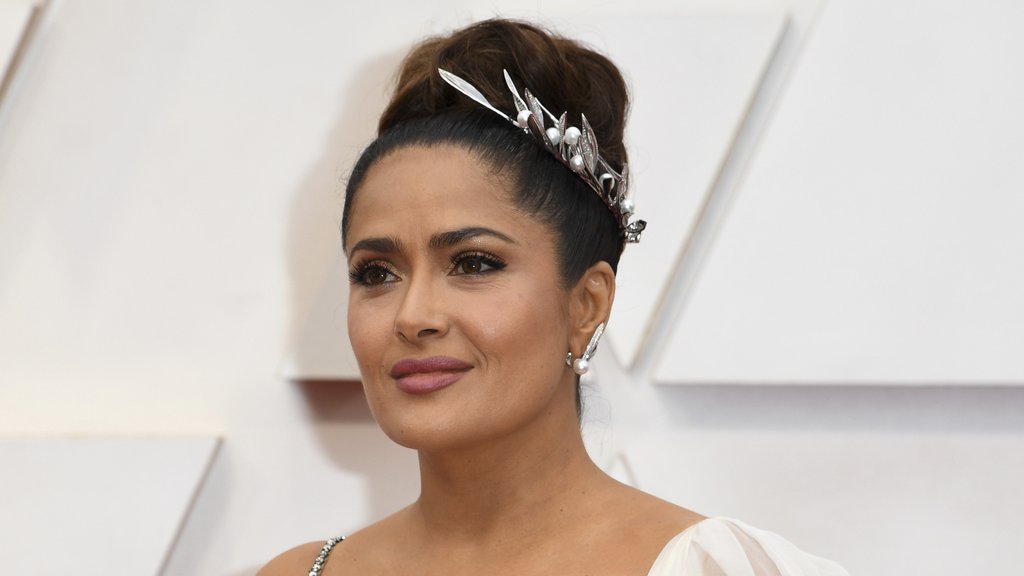 SELMA HAJEK GRADI KUĆU NA HRVATSKOM OSTRVU! Poznata glumica pronašla ...