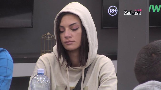 pink.rs | Ermina na stubu srama zbog sujete prema Anabeli, Lepi Mića je ...