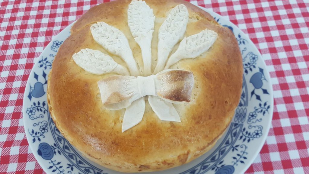 OVAKO SE PRAVI BOŽIĆNA ČESNICA PO STAROM SRPSKOM OBIČAJU: Evo šta ...