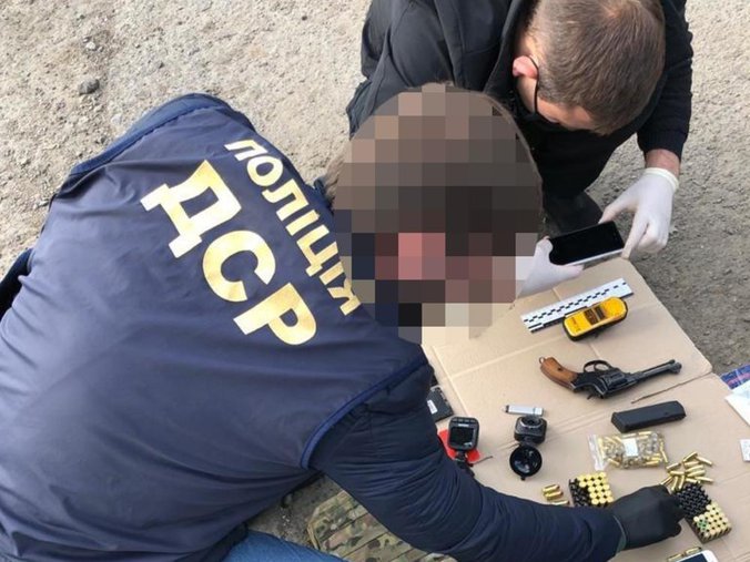 pink.rs | EVO KAKO DANAS IZGLEDA RANJENI VOĐA KAVAČKOG KLANA: Najnovija fotografija Zvicera na ...