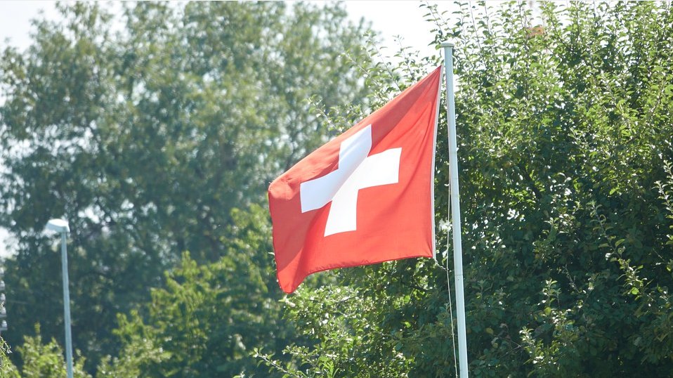 NZZ o debati u parlamentu Švajcarske o pravima Srba na KiM: Diplomatija ...