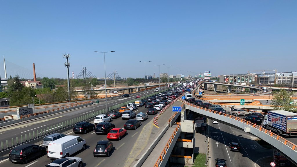 OGROMAN ZASTOJ NA GAZELI! Sve stoji, zakrčene sve tri trake - evo šta ...