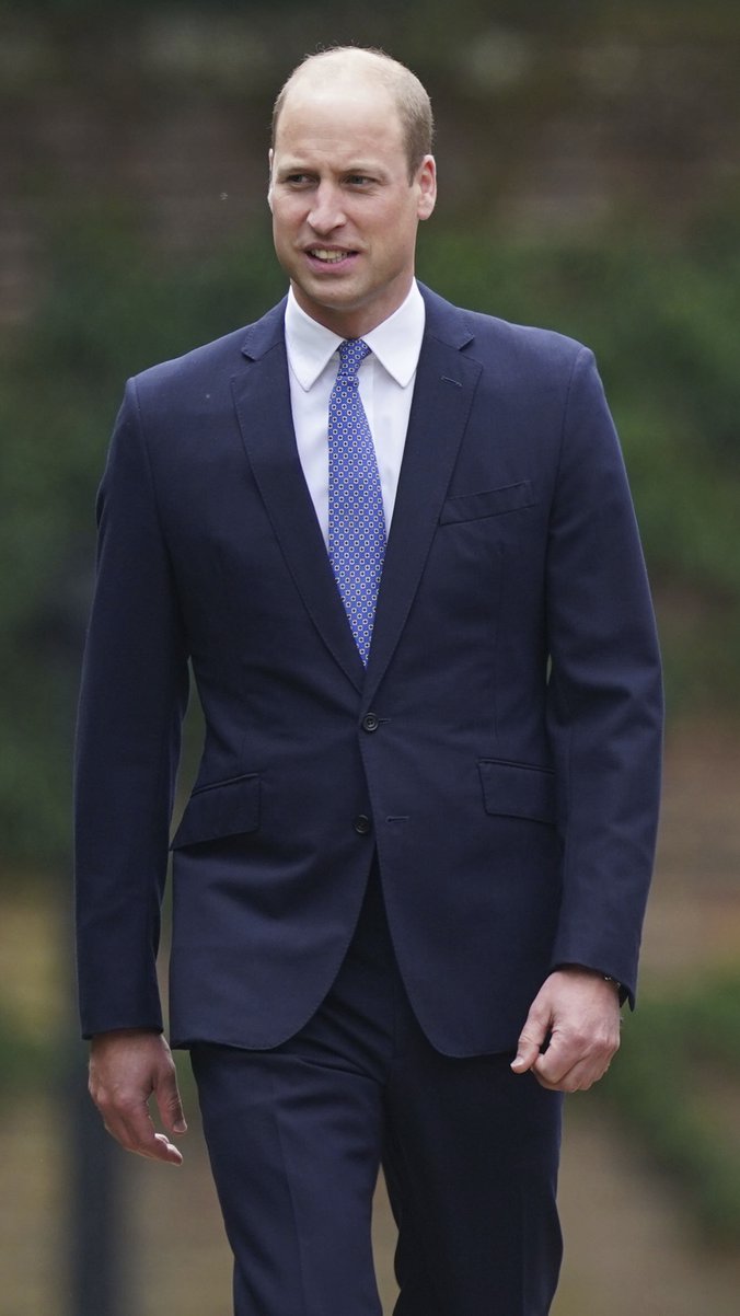 PRINC VILIJAM JE U TAJNOJ VEZI SA SVOJOM KOMŠINICOM OD 2019.?! Sada su ...