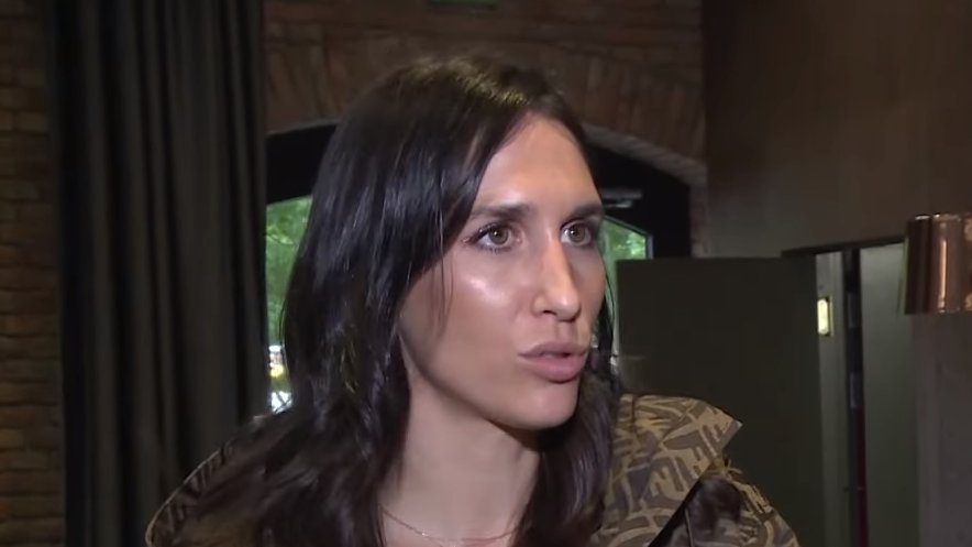 U JEKU SKANDALA, SPAKOVALA KOFERE! Dok svi pričaju o raskidu nje i Teodosića, Jelisaveta ...