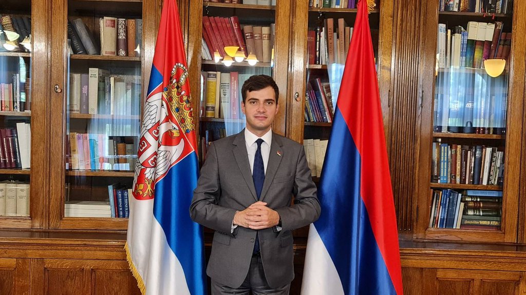 Zoran Tomić: Skupilo se kuso i repato večeras ispred Predsedništva da ...