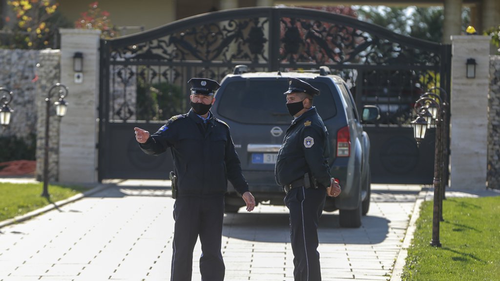 Pucnjava u Preševu! Muškarac otvorio prozor automobila pa ispalio više hitaca iz pištolja - kod ...