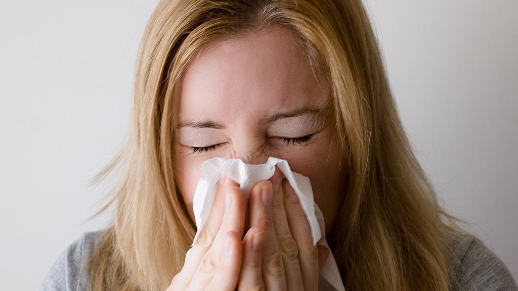 Nikada ne zadržavajte kijanje! Evo šta se tada dešava | pink.rs