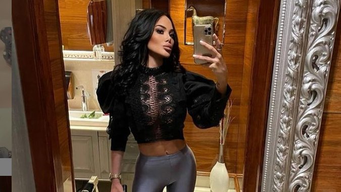 pink.rs | KAO TEMPIRANA BOMBA! Tamaru Đurić priključili na kablove, voditeljka se skinula i ...