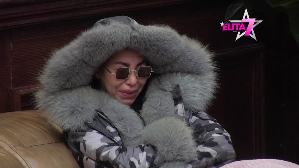 'KUĆI KAO DA MI JE TRAGEDIJA, TAKO MI JE SAD' Aneli ne dolazi sebi nakon reči koje su Janjuš i ...