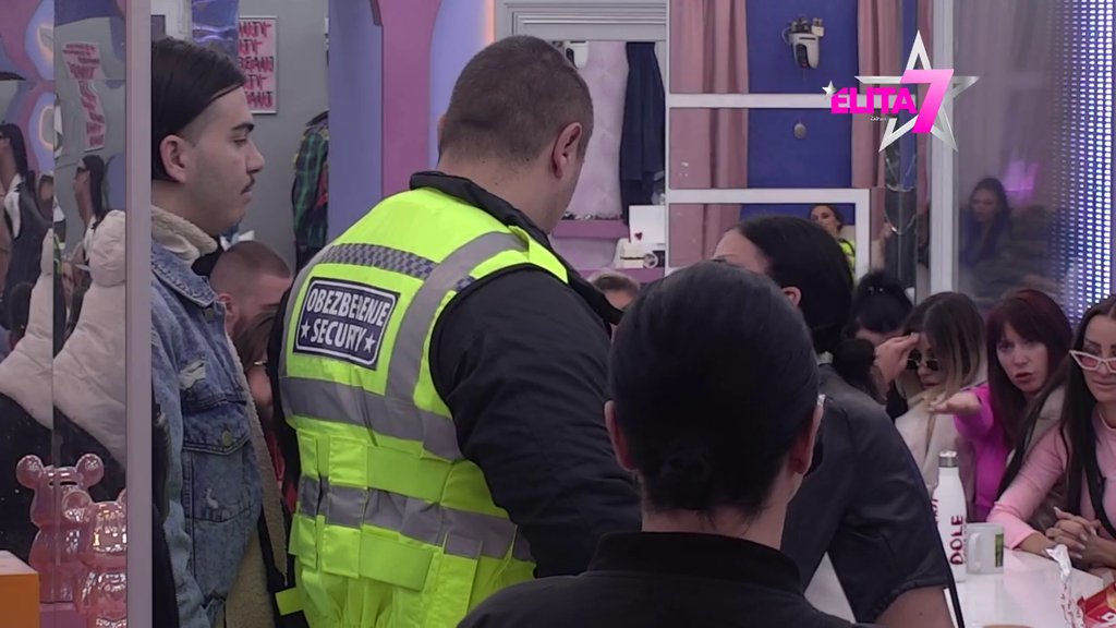 GRMI, SEVA! Teodora kivna na Jovanovića jer se umešao u njenu vezu sa Bukilićem, on ne prestaje ...