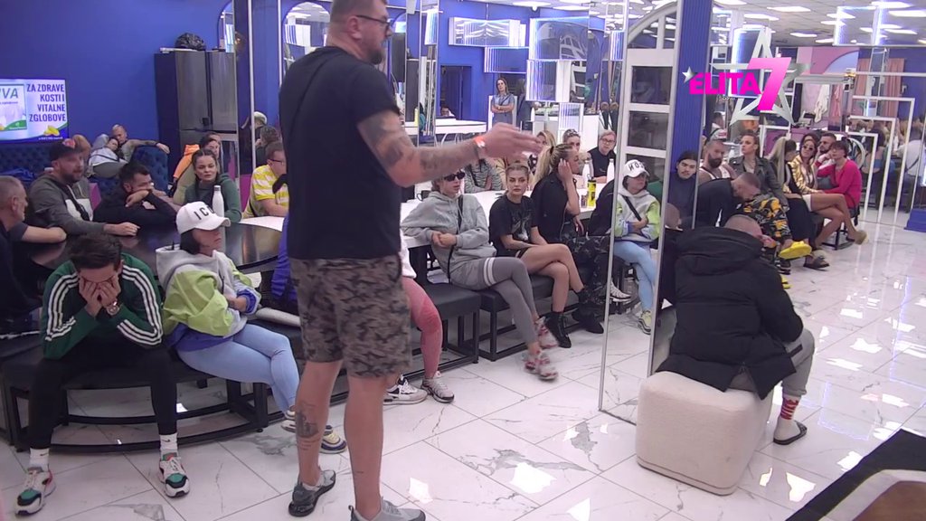 DALA SVE OD SEBE DA DOKAŽE EMOCIJE! Aneli dočarala Janjušu da je Asmin ...