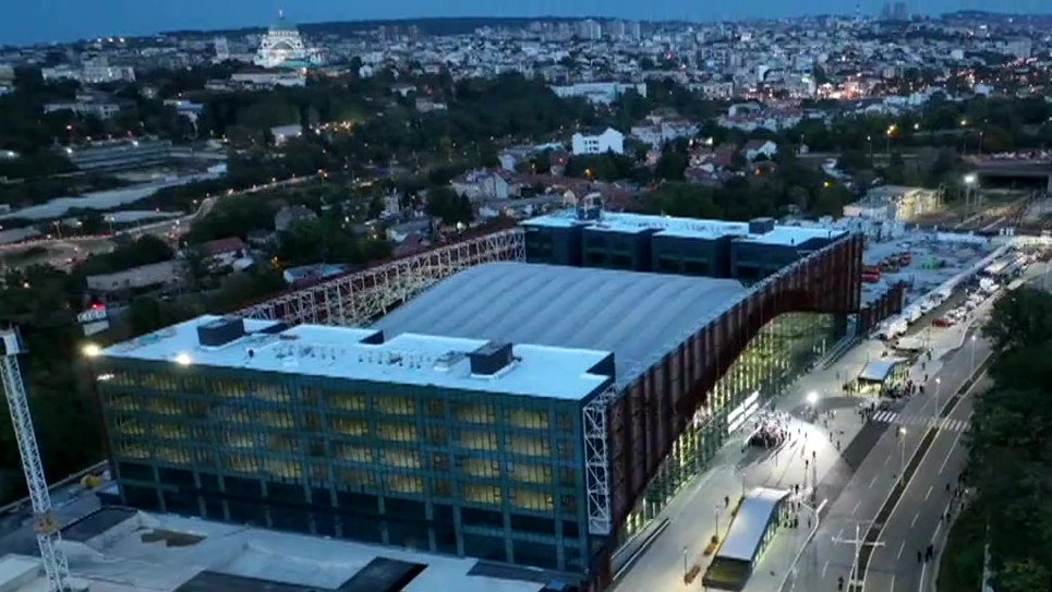 VELELEPNA ŽELEZNIČKA STANICA U BEOGRADU - Zgrada VISOKA 26 metara, UGRAĐENO 700 tona ČELIKA ...