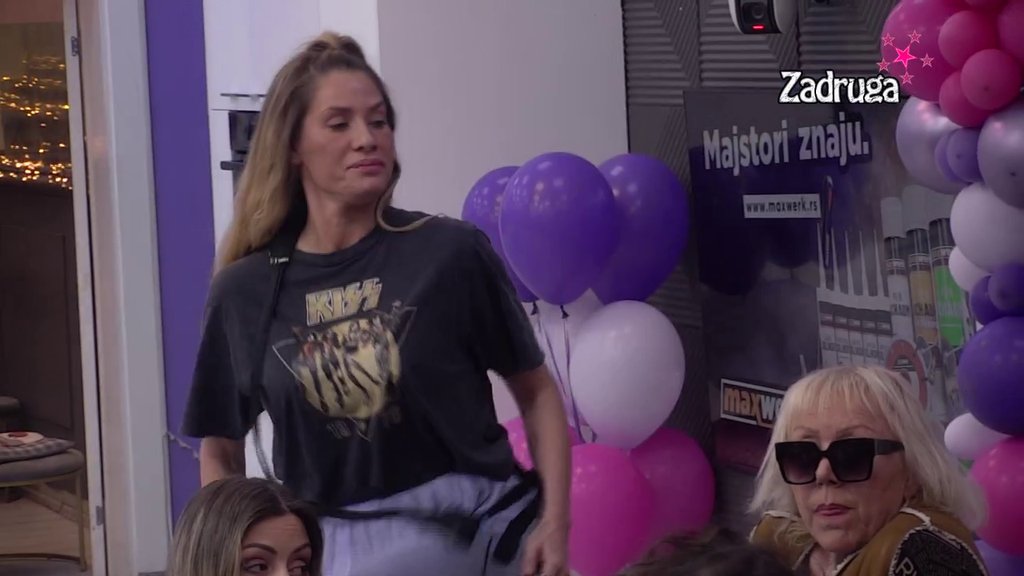 STALA U ODBRANU BIVŠIH MOMAKA! Marija udarila na Anu zbog nekadašnjih partnera, Zvezdan odmah ...