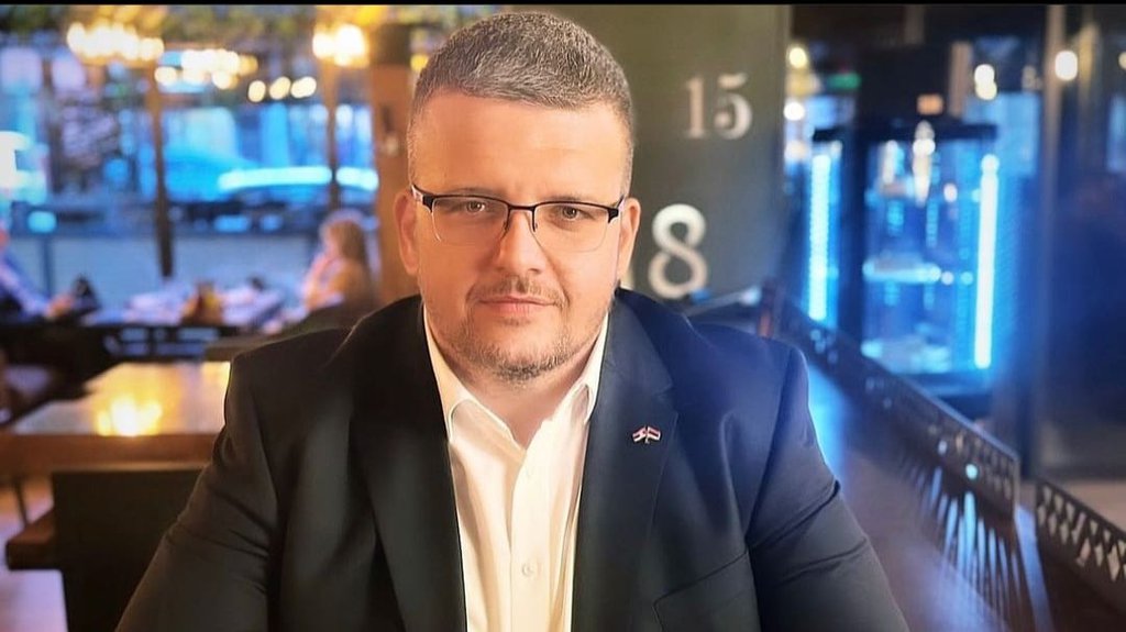 Aleksandar Zobenica: NAPADI na Vučića nisu samo zlonamerni, već ...