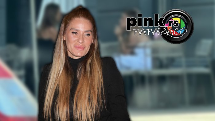 PINK.RS PAPARACO! PALO POMIRENJE KUMA?! Pogledajte s kim smo uhvatili Anu Ćurčić BEZ ŠMINKE ...