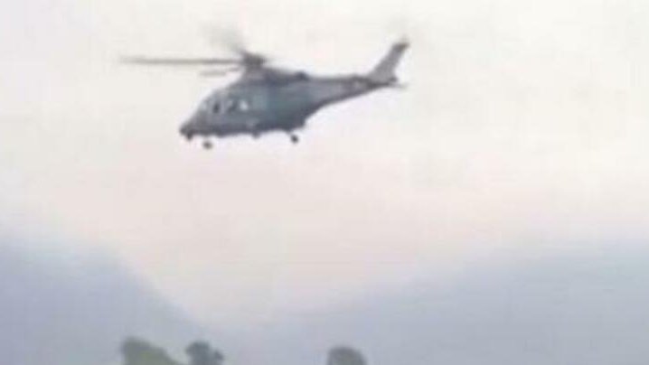 OBJAVLJEN SNIMAK HELIKOPTERA KOJI SE SRUŠIO U GRČKOJ - Pao kod ostrva okovanog olujom, kiša lila ...