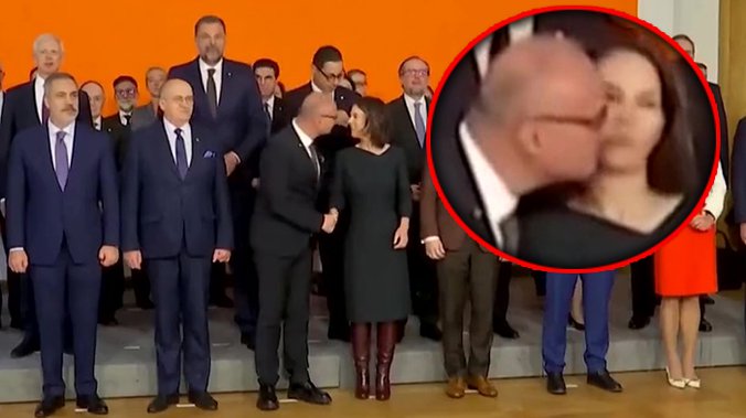 KAKVA ISPALA! HRVATSKI ŠEF DIPLOMATIJE HIT NA MREŽAMA - Radman hteo da ...