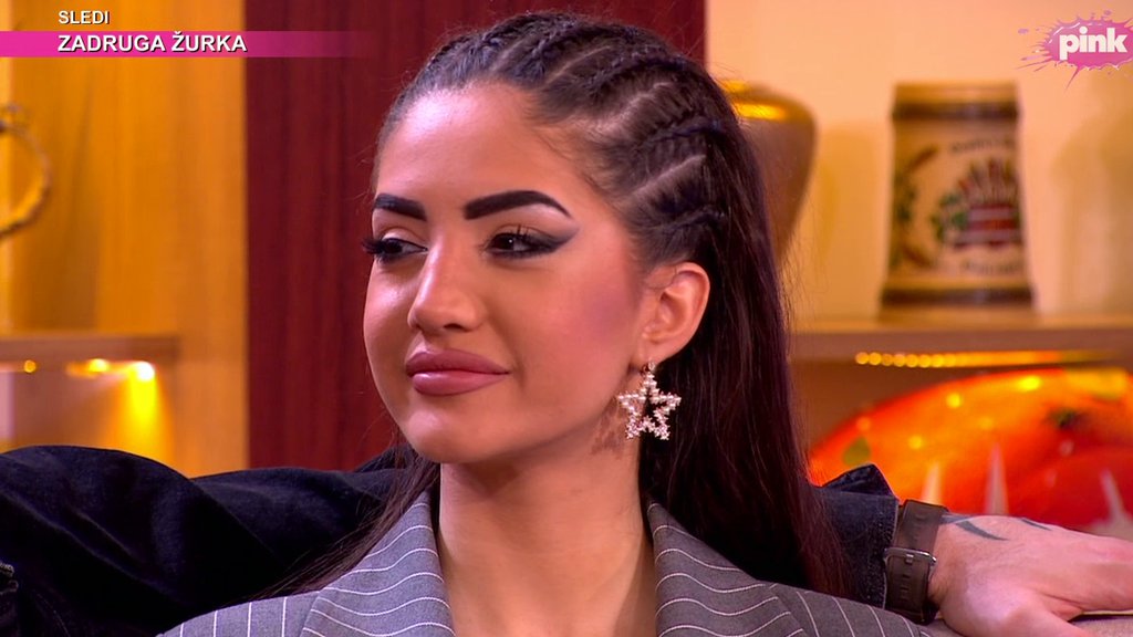 'ON JE POSEBAN' Anđela dobila DIREKTNO PITANJE: Progovorila o svom učešću u Zadruzi i vezi sa ...