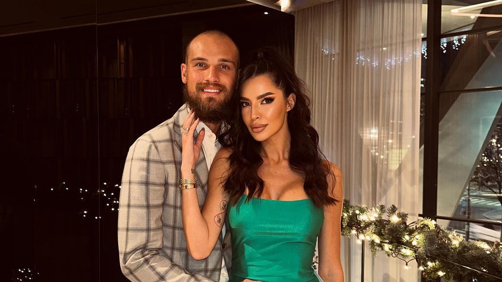 DAN ZALJUBLJENIH O KAKVOM JE SAMO MOGLA DA SANJA! Ana Rajković se pohvalila poklonom koji je ...