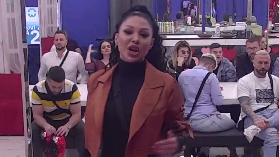 TENZIJA RASTE! Maja udarila na Janjuša i Aneli, oni je zajedničkim snagama POSTAVILI NA MESTO ...