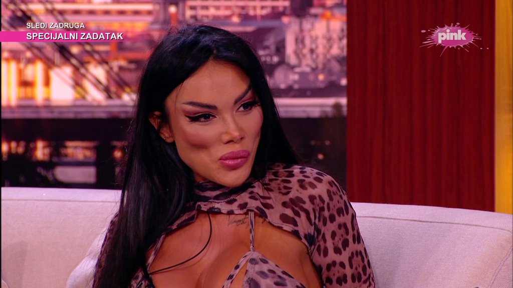 DA LI JE PREPOZNAJETE?! Ovako je Tamara Đurić izgledala pre svih OPERACIJA! Komentari se samo ...