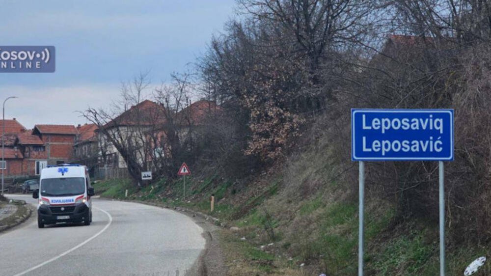 UKLANJAJU ĆIRILICU NA KOSOVU I METOHIJI: Radnici pod zaštitom tzv. kosovske policije postavljaju ...