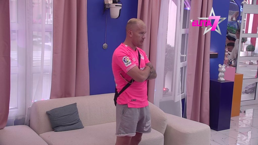 pink.rs | OTVORILI SVE KARTE! Helena stavla tačku na odnos sa Munjezom, on otkrio da li se kaje ...