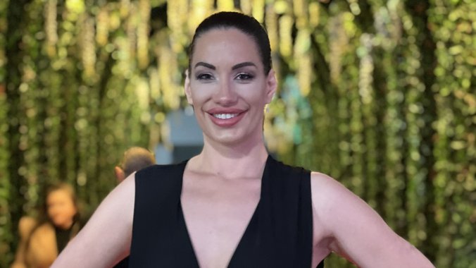 NAKON POROĐAJA, UDALA SE NEVENA MILIČEVIĆ! Evo gde se svom tajanstvenom ...