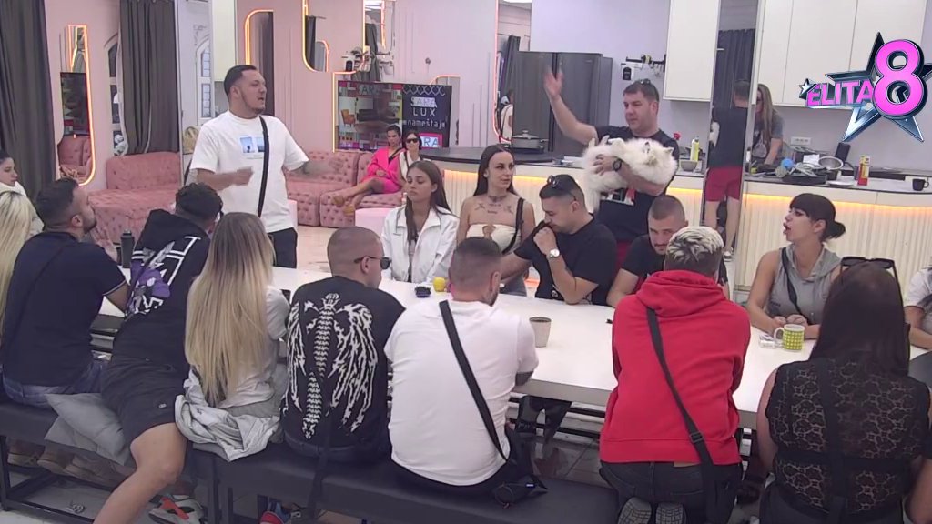 Na meti osuda: Bebica i Ivan udruženim snagama opleli po Gastozu, tvrde da mu se sviđa Ena ...