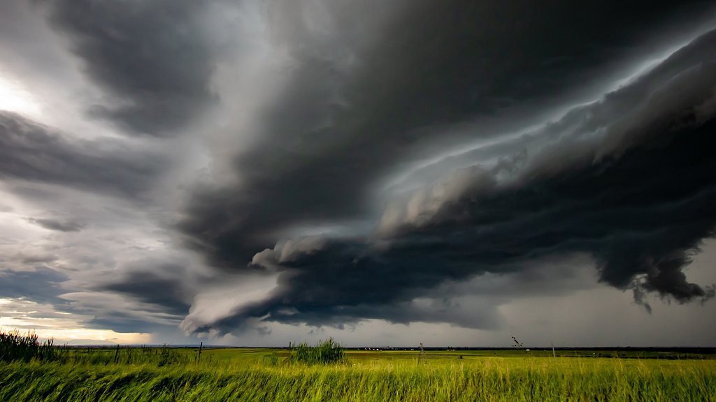 POGLEDAJTE KAKO IZGLEDA OLUJA KOJA SE KREĆE PREMA SRBIJI! Snimljeni ...