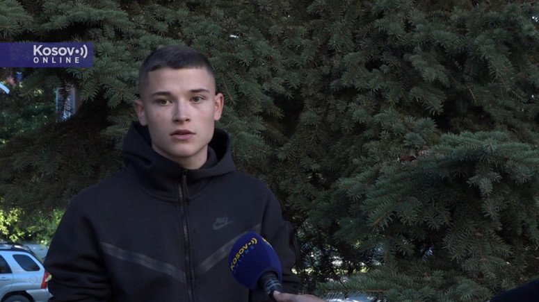 Kosovska policija privela dva srpska mladića: Maltretirali su nas i ... Kosovska policija privela dva srpska mladića: Maltretirali su nas i ...