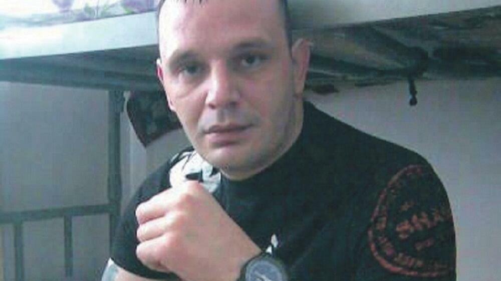 AKO VIDITE OVOG ČOVEKA, HITNO ZOVITE POLICIJU: Radoš pobegao iz Dobrote ... AKO VIDITE OVOG ČOVEKA, HITNO ZOVITE POLICIJU: Radoš pobegao iz Dobrote ...