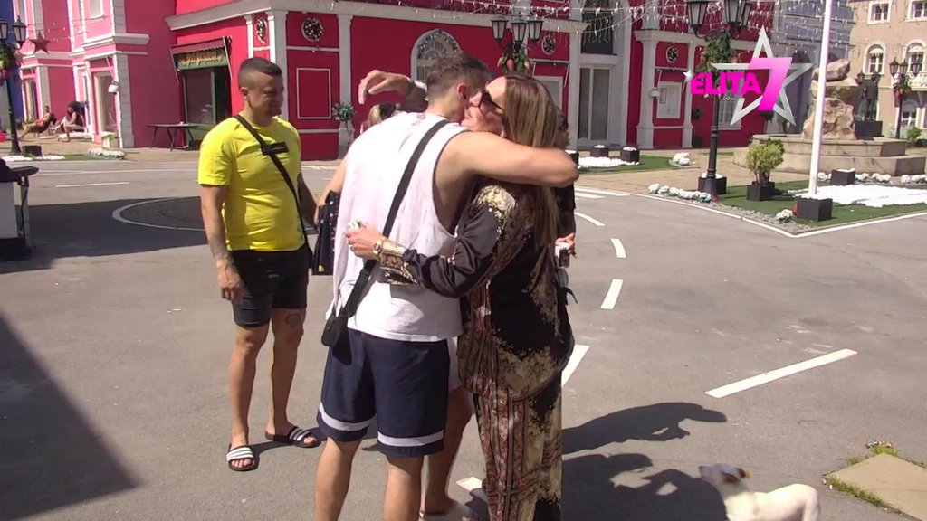 SVI NA PINK! Milena Kačavenda se vratila u Elitu! | pink.rs