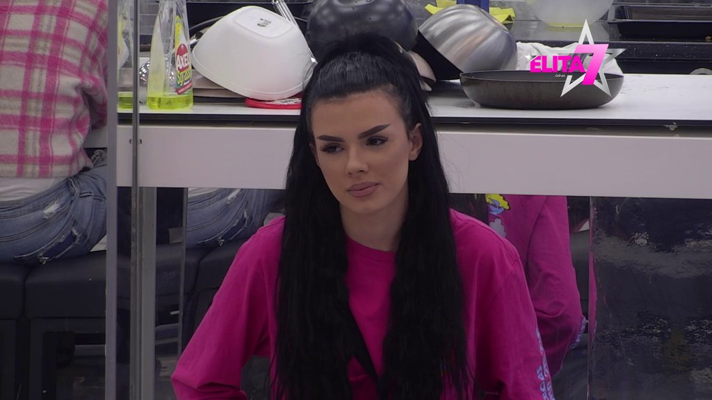 'POLJUBILA SAM JE U PIJANOM STANJU!' Anita priznala da nije mogla da ...