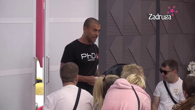 pink.rs | NADRLJALI SU! U 'Zadruzi' imenovan NOVI VOĐA, niko se nije ... pink.rs | NADRLJALI SU! U 'Zadruzi' imenovan NOVI VOĐA, niko se nije ...