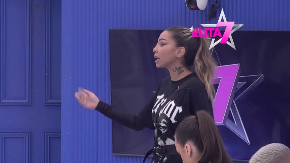 'BILA SAM U STRAHU DA MU NE NAPUNI GLAVU PRIČAMA O ASMINU!' Aneli otkrila da li gotivi Zolu, pa ...