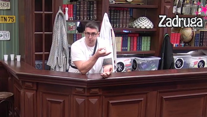 pink.rs | 'AJDE OVDE, ALI DA IH VODE KUĆI...' Uroš i Kristijan ponovo ...