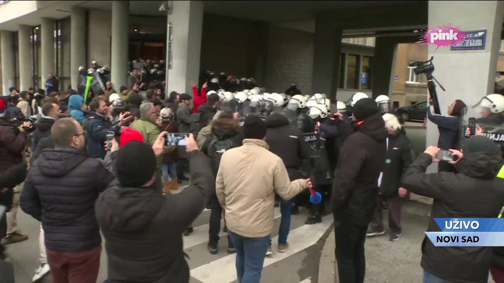 OTEO JOJ TELEFON, PA PRETIO ŠIŠANJEM! Uhapšen napadač na novinarku Informera | pink.rs