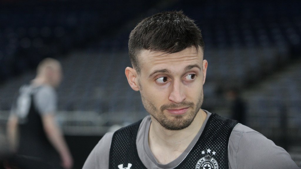 ALEKSINA BOŽIĆNA ČESTITKA: Moćna poruka ljubimca nacije na srpskom i ...