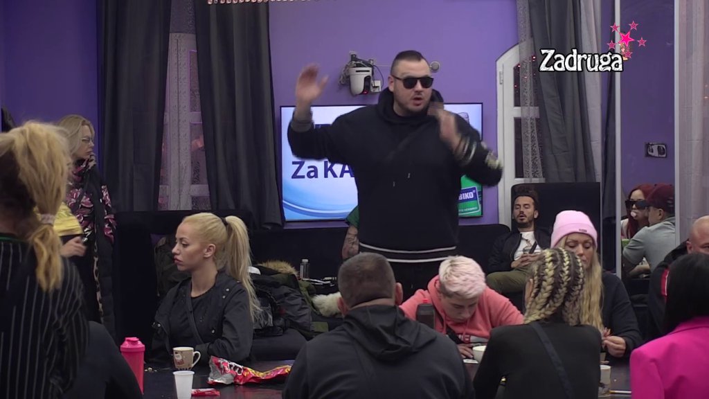 'IZGLEDAJU I PONAŠAJU SE BOLJE NEGO IKAD!' Car dao vetar u leđa Anđeli i Zvezdanu, uveren da će ...