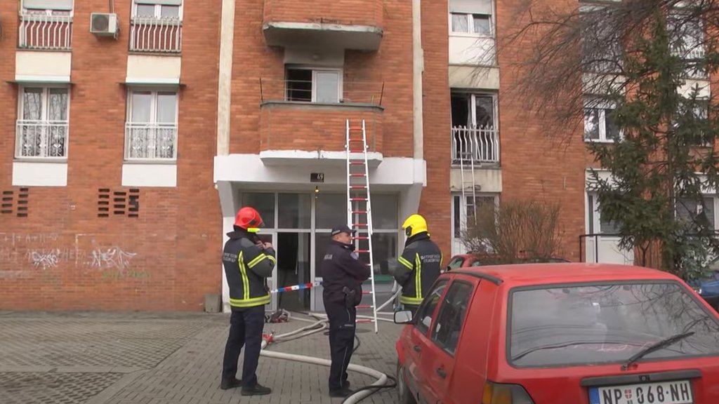 ČETVORO DECE IZGORELO U POŽARU U NOVOM PAZARU! Prvi snimci sa mesta tragedije - JEZIVO! | pink.rs