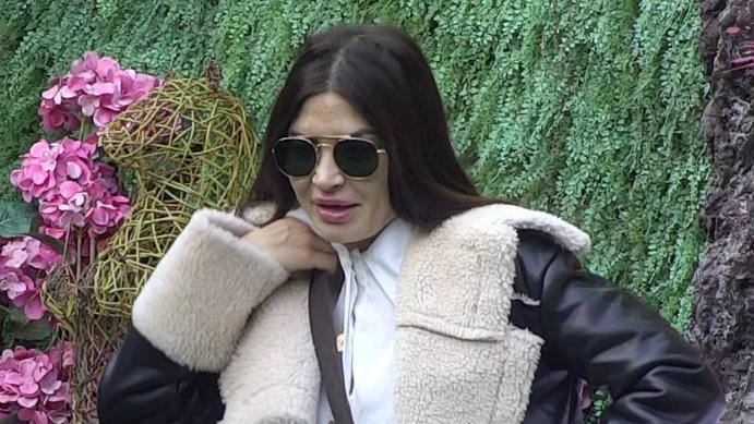 TRK NA PINK! Jelena stigla u Rajski vrt, otvara dušu Drvetu mudrosti: Nisam dobro... | pink.rs