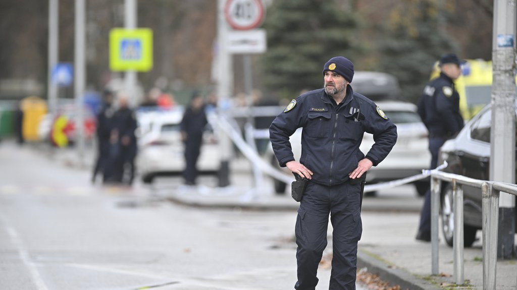 DRAMA U ZAGREBU: Bačena bomba na terasu kafića | pink.rs