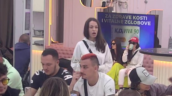 One su joj stale na žulj: Ivanija slasno osolila po Anđeli, pa dala sve ...