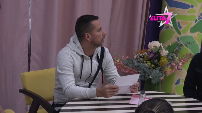 SAGLASNI U ODLUCI! Odabrani nikad lakše NOMINOVALI osobu kojoj ...