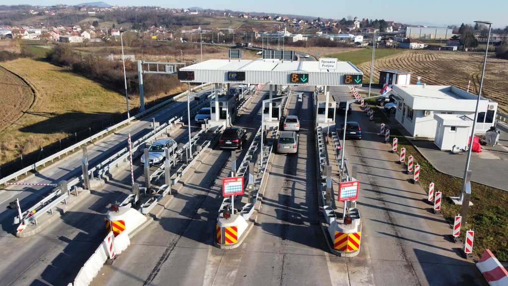 POGLEDAJTE DETALJAN CENOVNIK NOVIH PUTARINA U SRBIJI: Evo kolika je cena vožnje na auto-putu ...