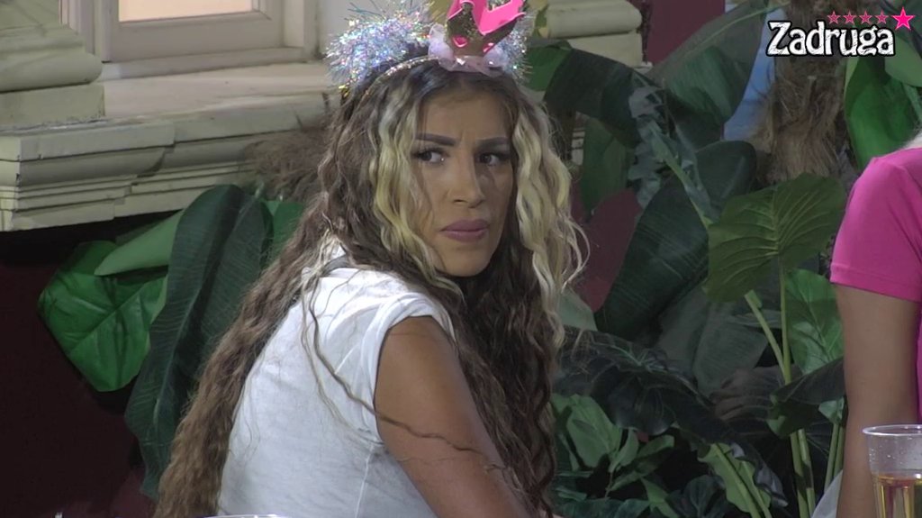 pink.rs | 'ALO BRE, GDE MI JE MUŽ?!' Zadrugarke ugledale trbušnu ...